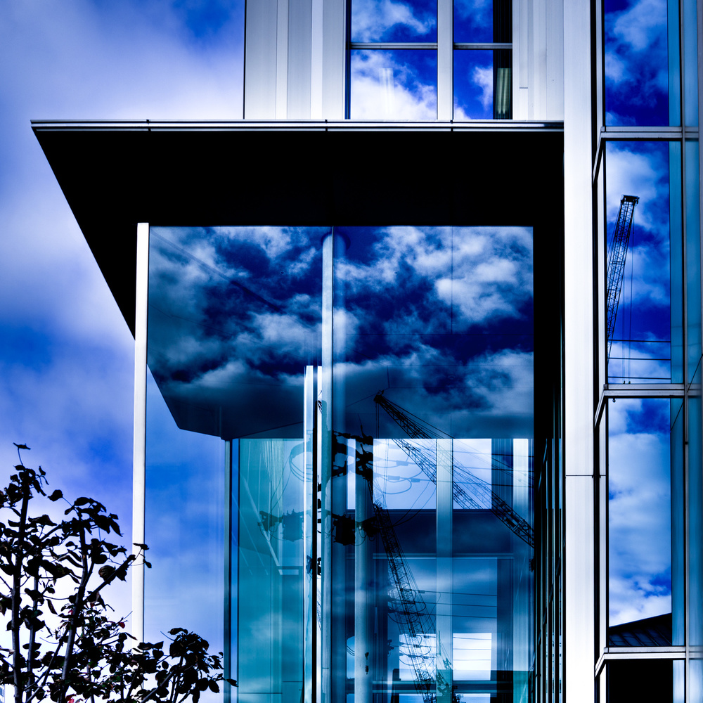 Ken Okamoto - City of Reflection | LensCulture
