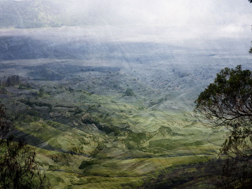 Neil Davis - The Spiritual Landscape - Volcanoes in Java | LensCulture