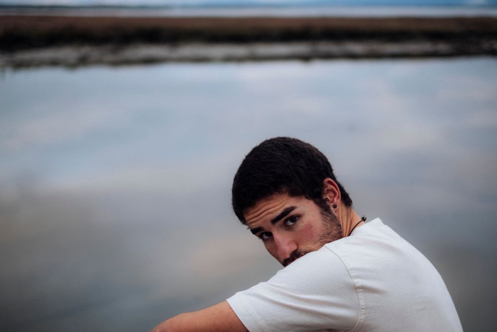 Tomás Monteiro - on People who defy their existence, a selection ...