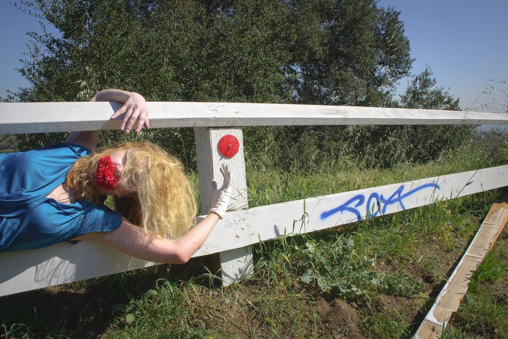 Passing / Outdoors with Jamie Burris - LensCulture