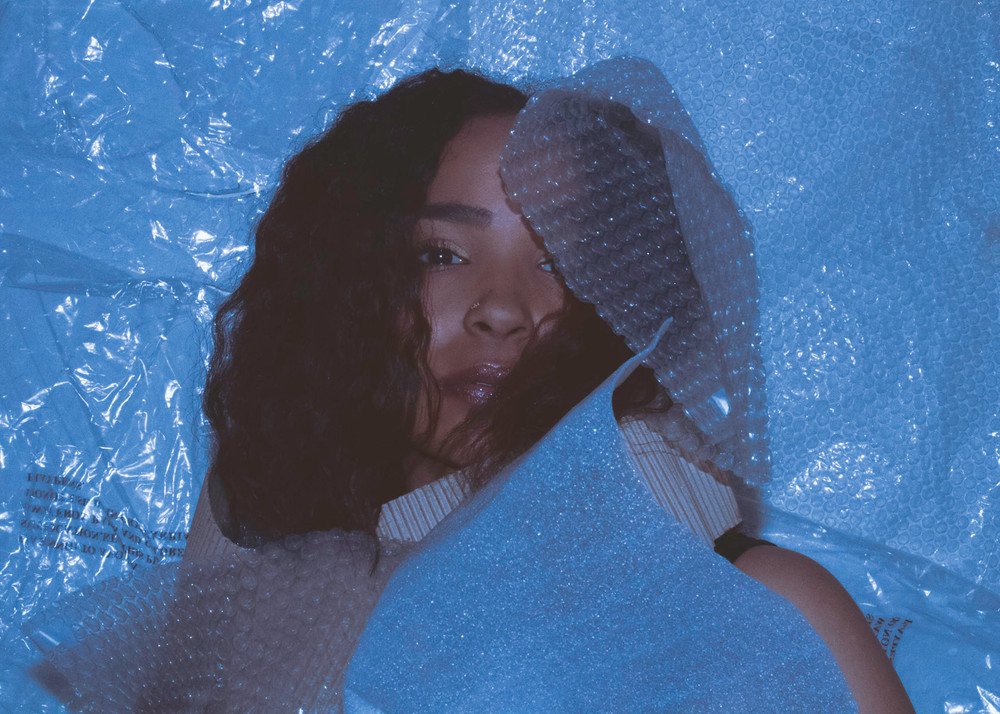 Alexis Elliott - Handle With Care | LensCulture