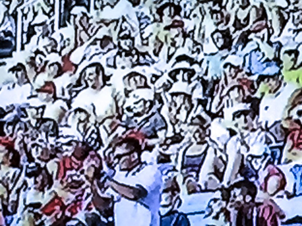 Greg Anthon - Crowd scenes | LensCulture