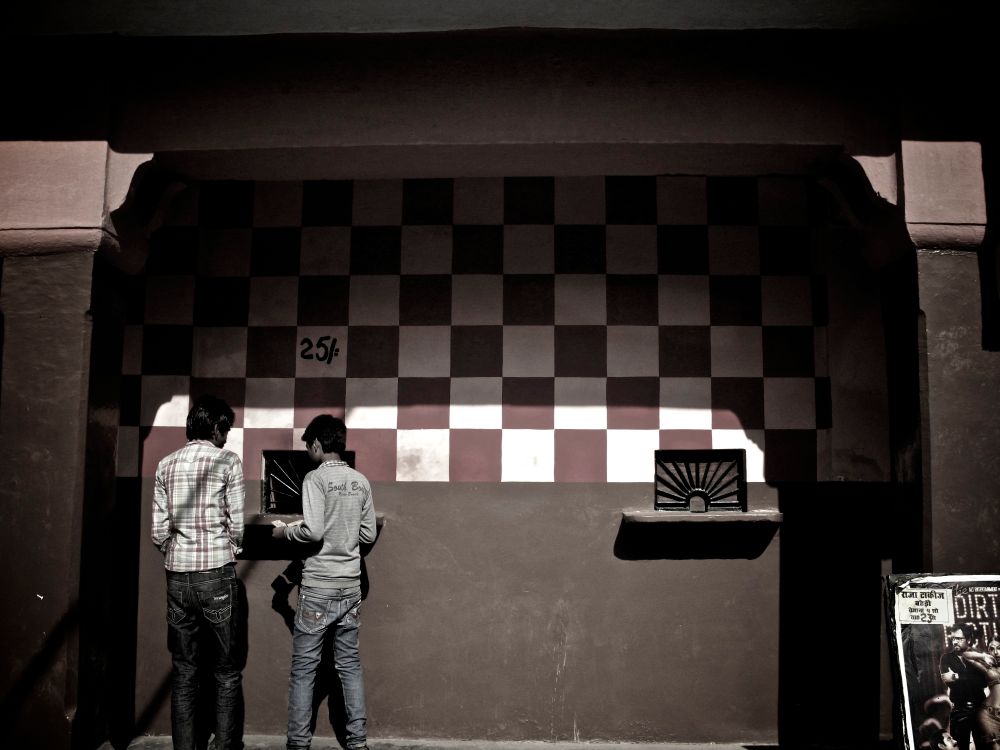 suren pillay - RAJA Talkies | LensCulture