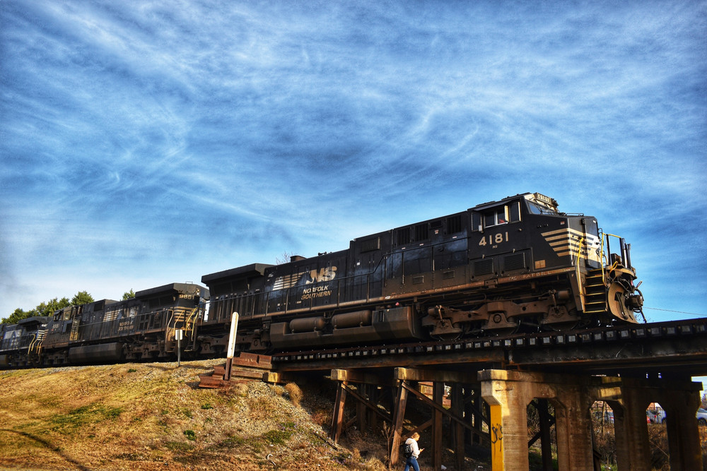 Craig Glass - People of the Rails | LensCulture