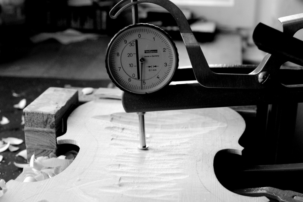 Martin Deeley - Making a Violin | LensCulture