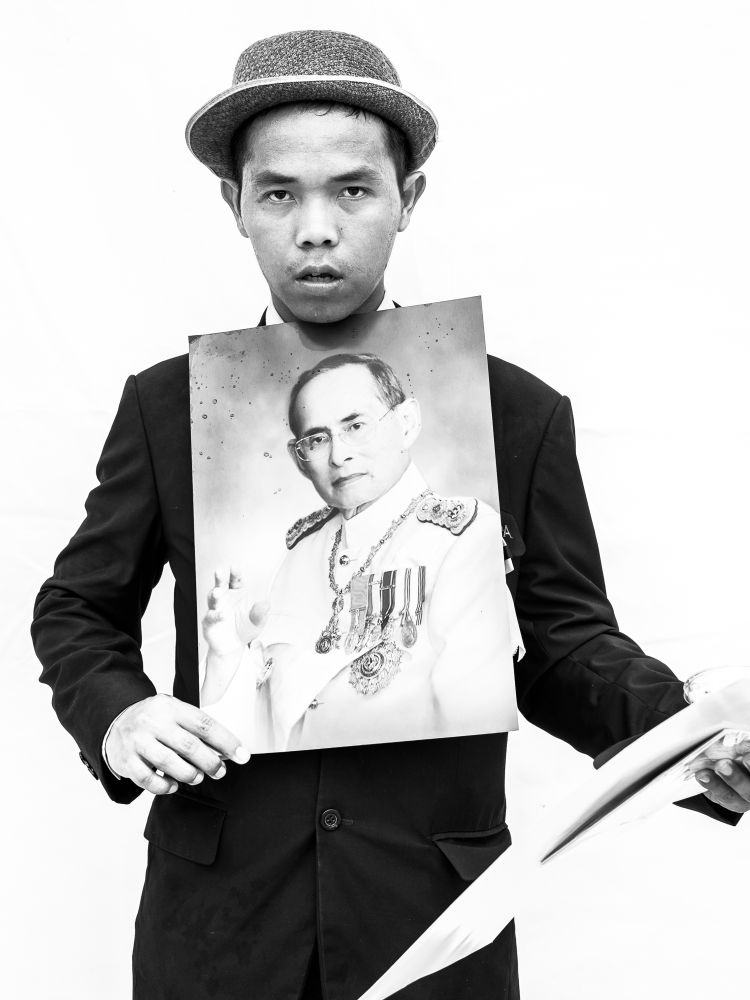 Christopher Wise - The Mourners | LensCulture