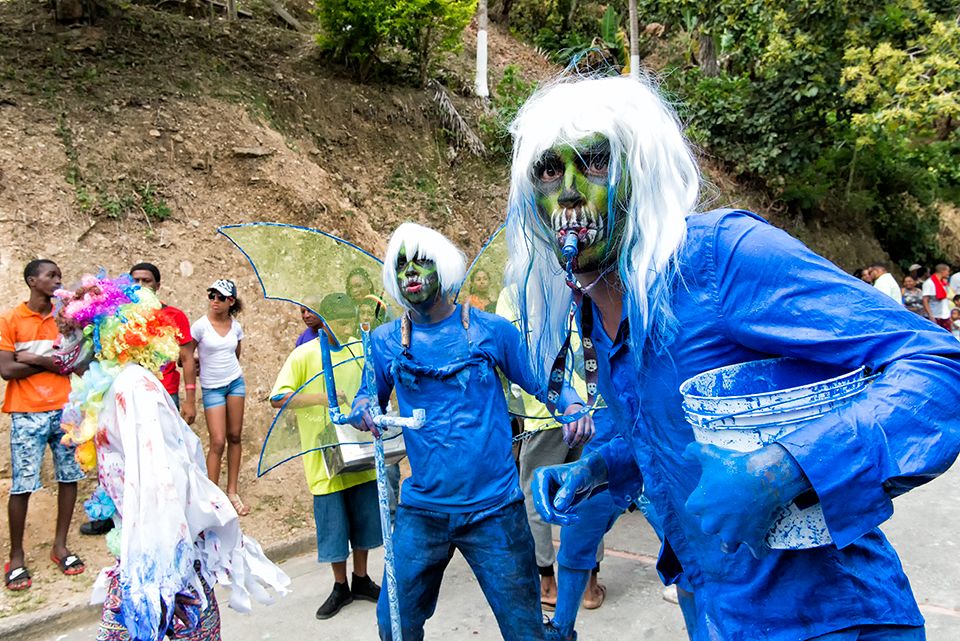 Avril Edwards - Blue Devils Street Pageantry | LensCulture