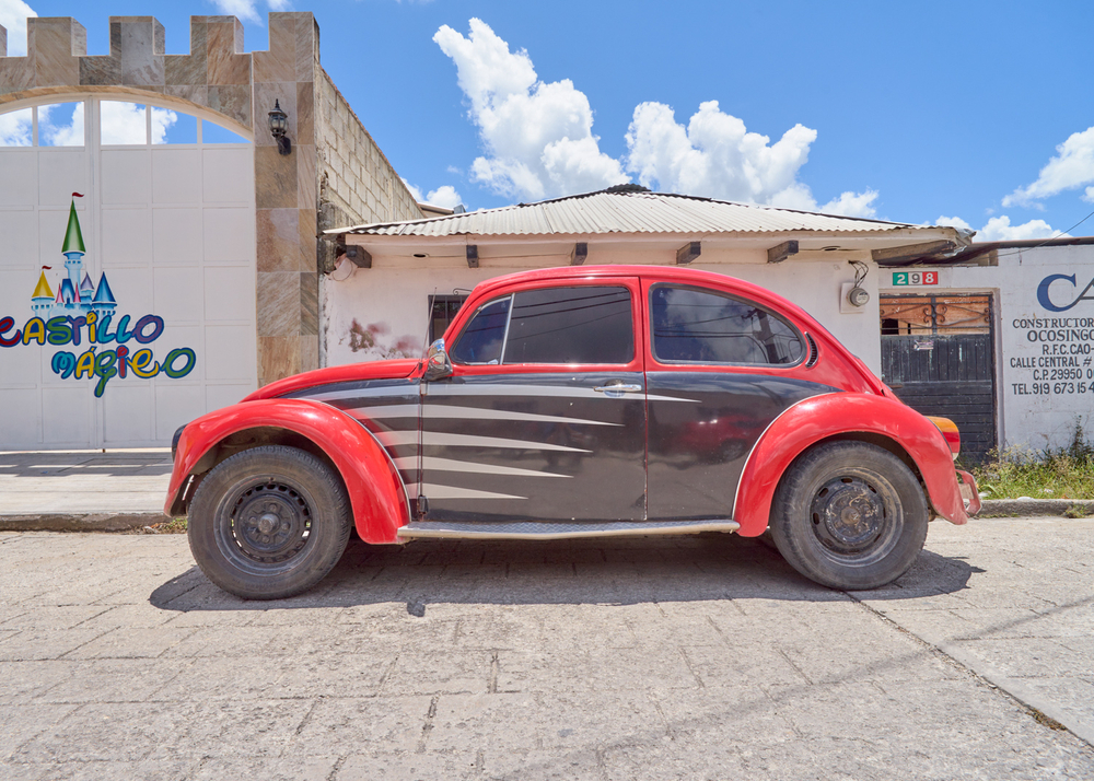 Gerardo Garciacano - The Volks Wagen Beetle: Mexican Passion for a ...
