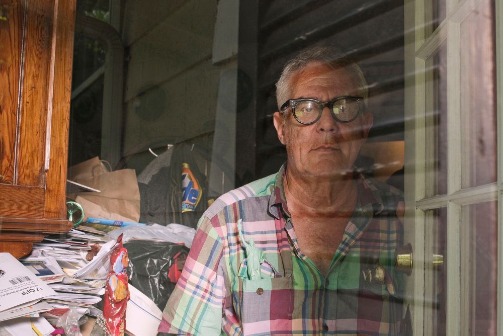 Ellen Jacob - Stuart in his plaid shirt with his things | LensCulture