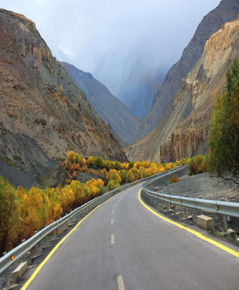 Sara Jilani - Mountainous Art Work | LensCulture