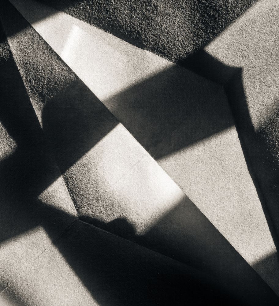Howard Lewis - Origami Folds | LensCulture