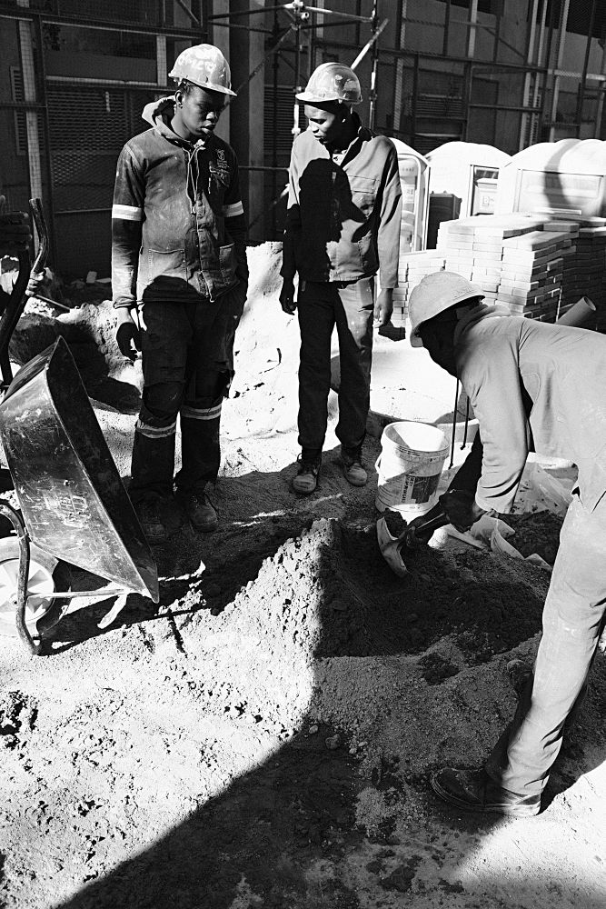 Eric Manten - Rosebank Construction Workers | LensCulture