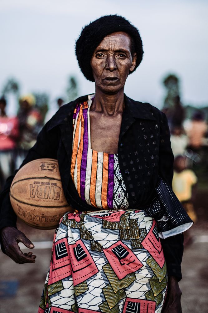 Christopher Cardoza - A New Hoop Nation | LensCulture