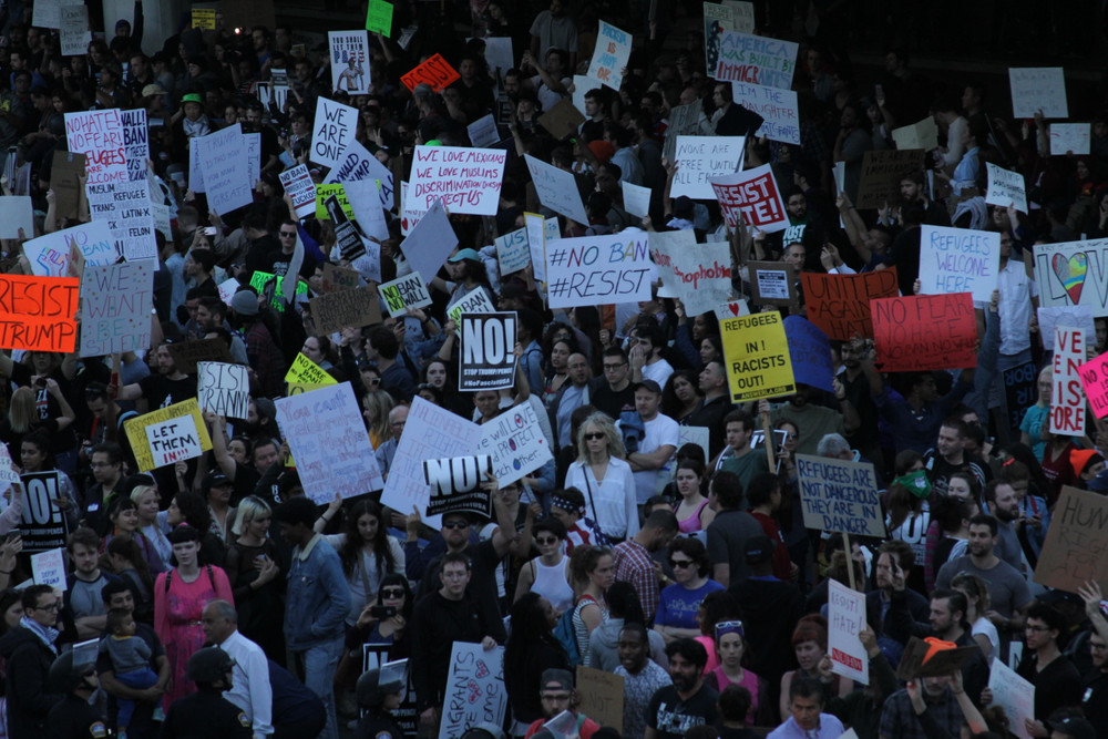 Geo Moreno - People Come Together - The Day LAX Shut Down | LensCulture