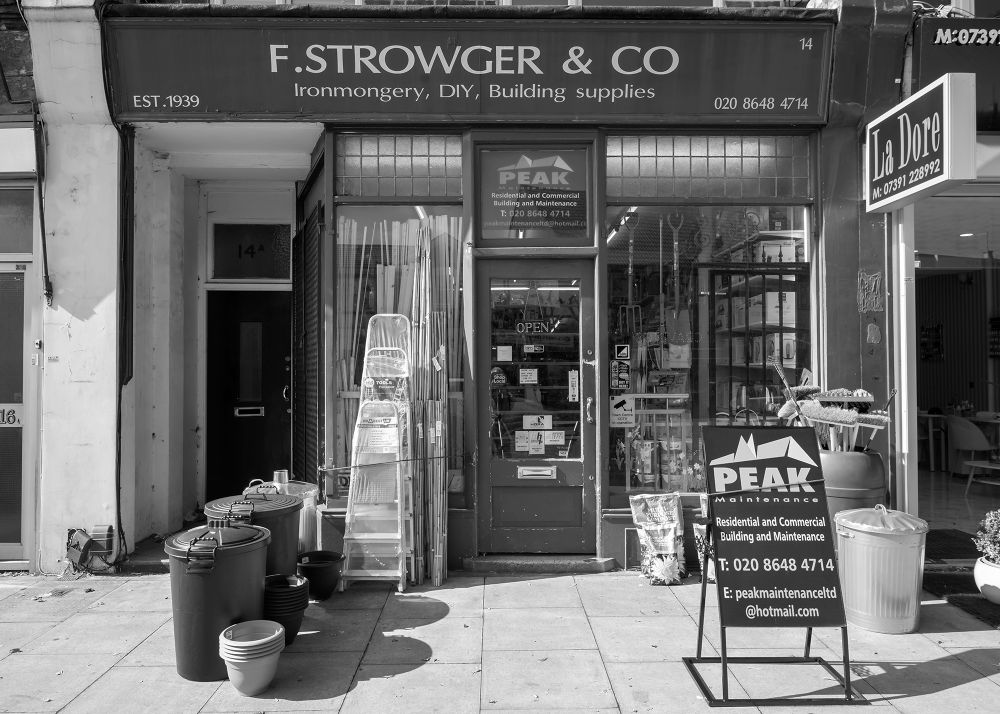 Nicholas Brewer - F. Strowgers & Co | LensCulture