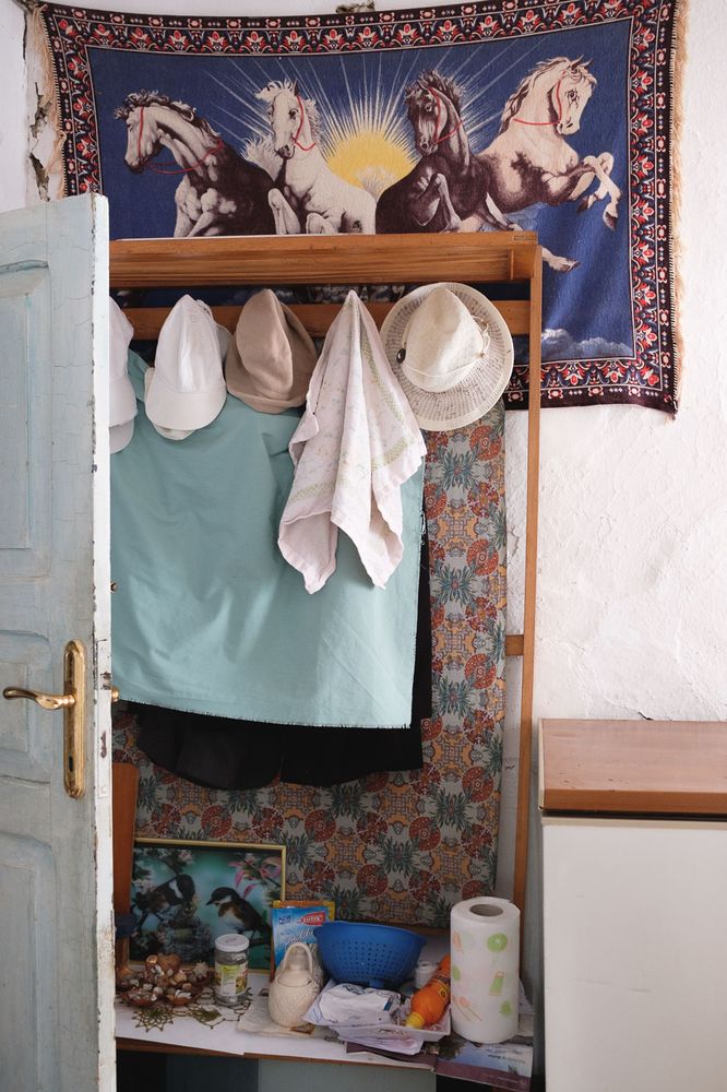 Nick St.Oegger - Kuçedra | LensCulture