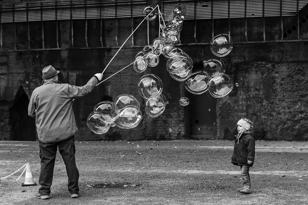 Thomas Pietsch - Discoveries while strolling | LensCulture