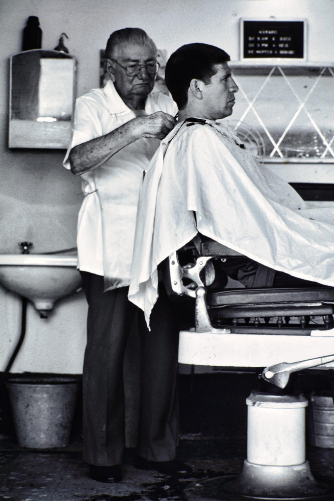 Alessandro Deidda - Havana Barber Shop | LensCulture