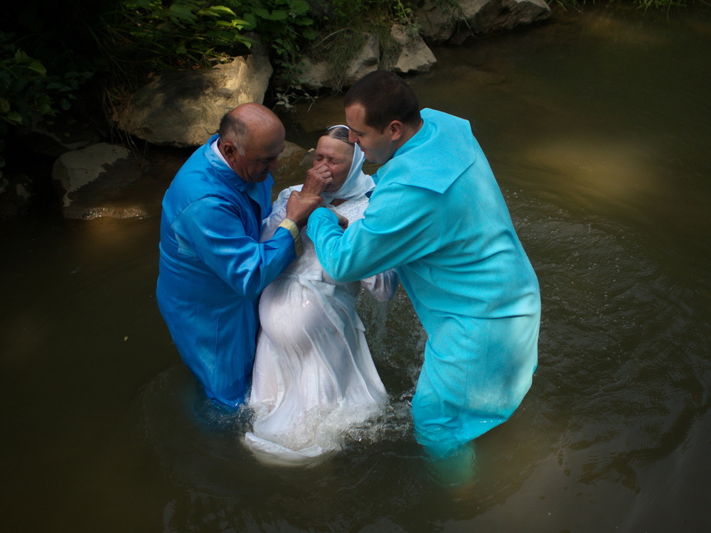 Tiplea Remus - the baptism | LensCulture