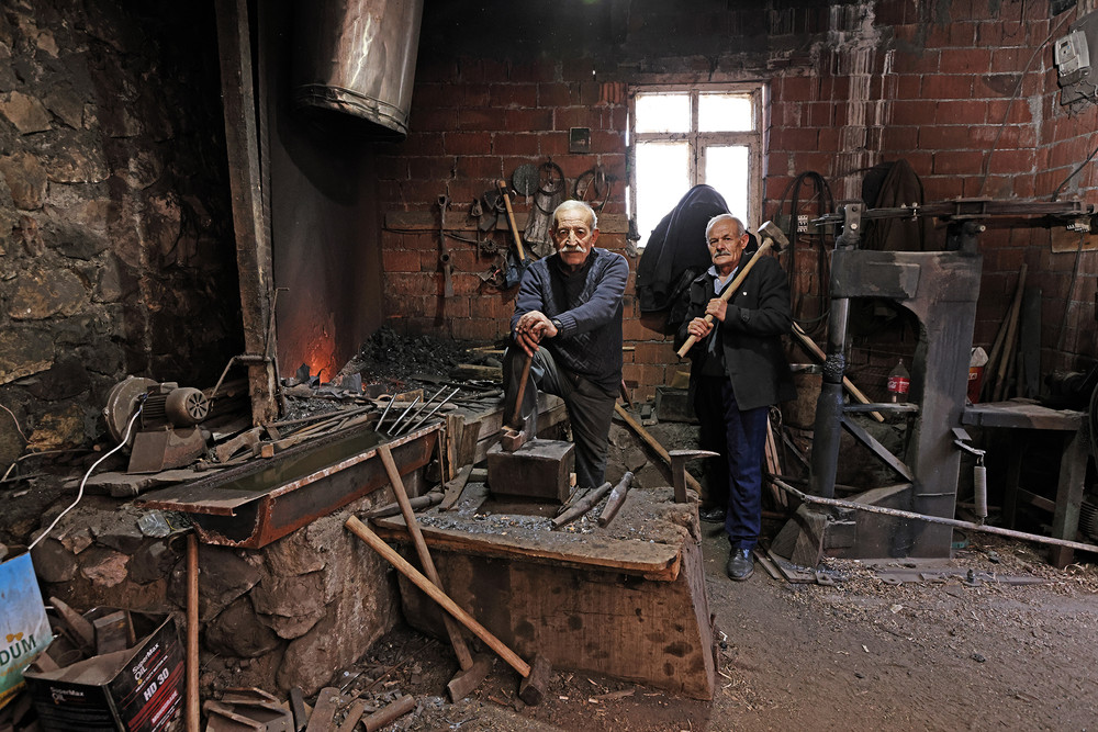 Jun Ishikura - BLACKSMITHS | LensCulture