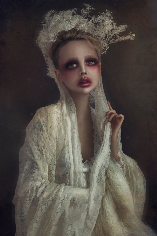 Kelly Robitaille - Whimsy Waifs by Kelly Robitaille | LensCulture