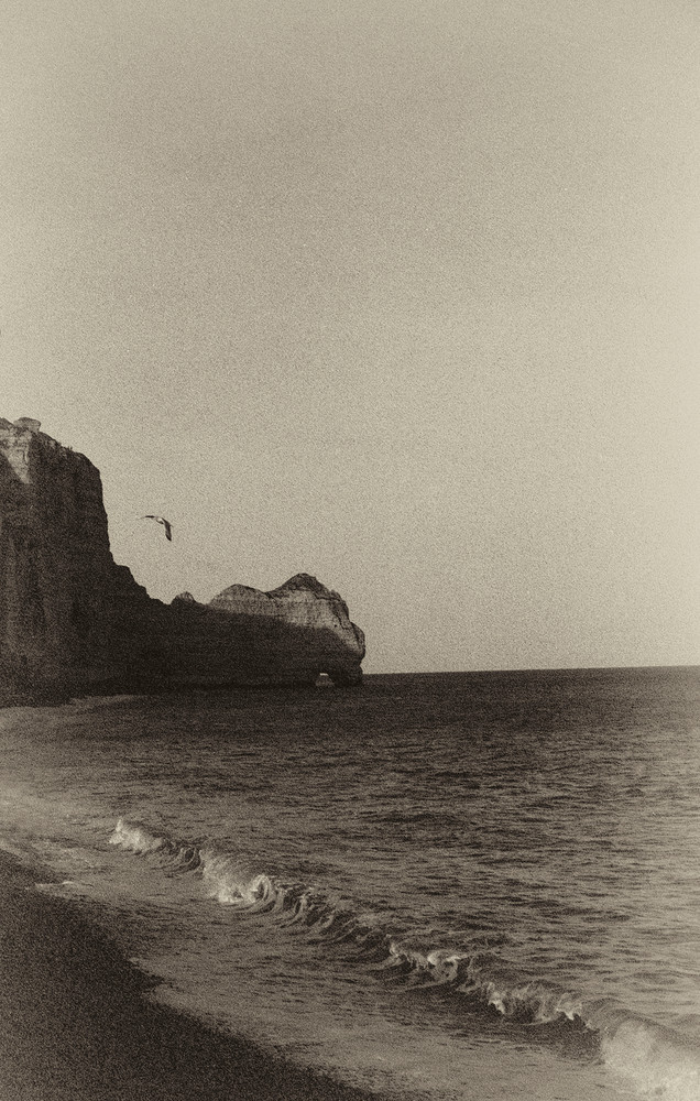 Gert Motmans - An ocean in between the waves | LensCulture