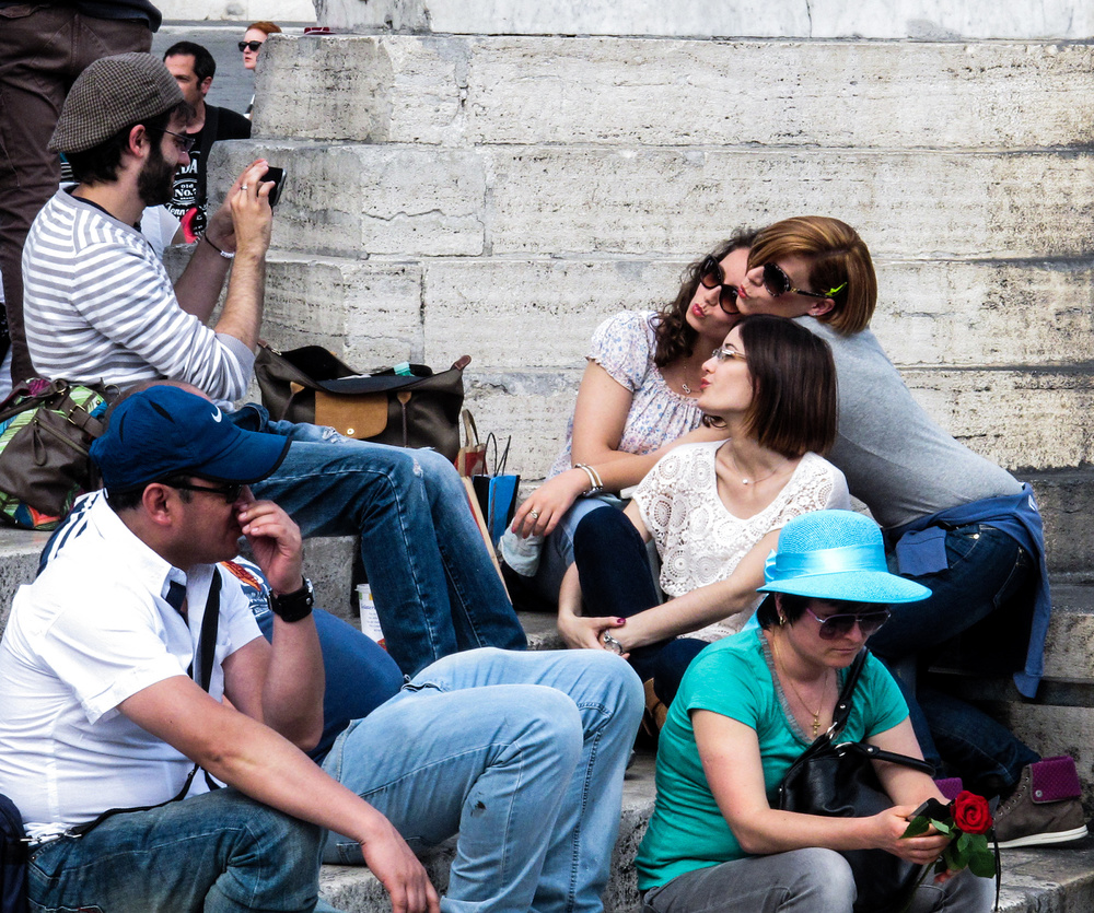 Mazdak Sepanloo - ROMA MOMENTS | LensCulture