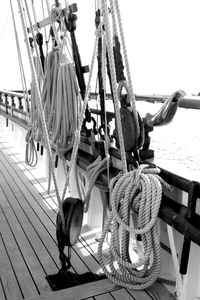 Graham Houghton - People, Places and Things | LensCulture