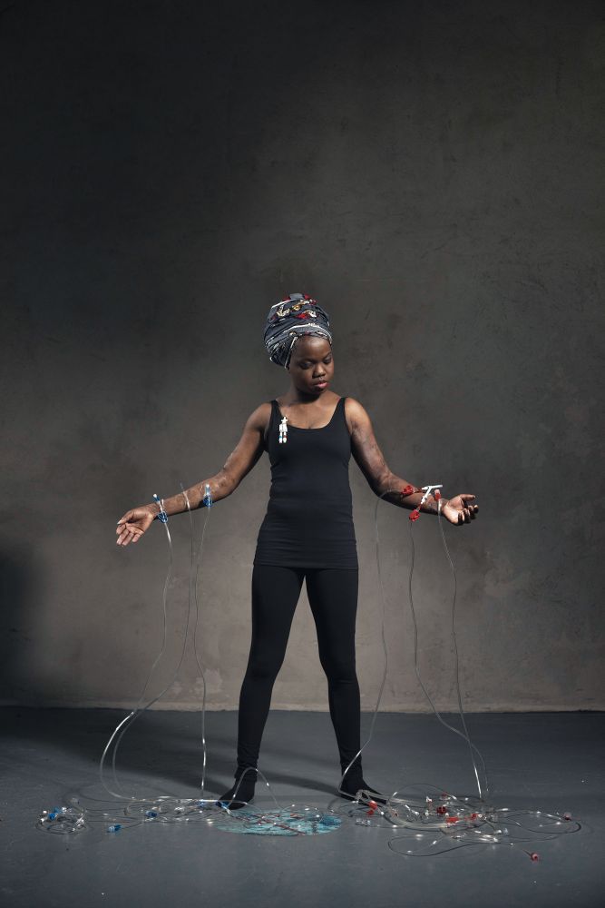 Àsìkò - Living with tubes | LensCulture