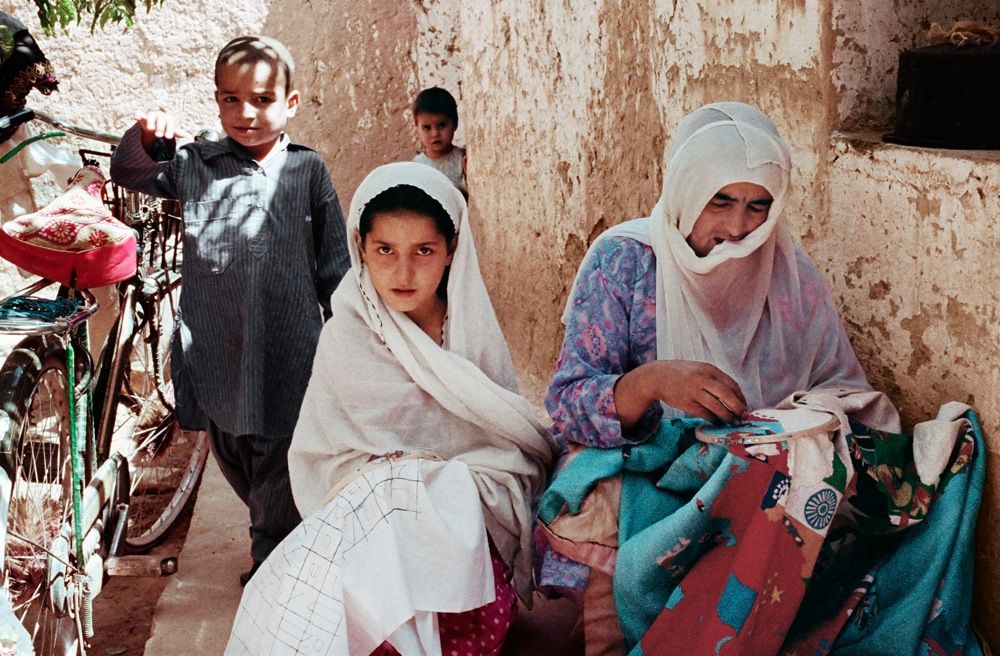 Randi Malkin Steinberger - Boetti by Afghan People, Peshawar Pakistan ...