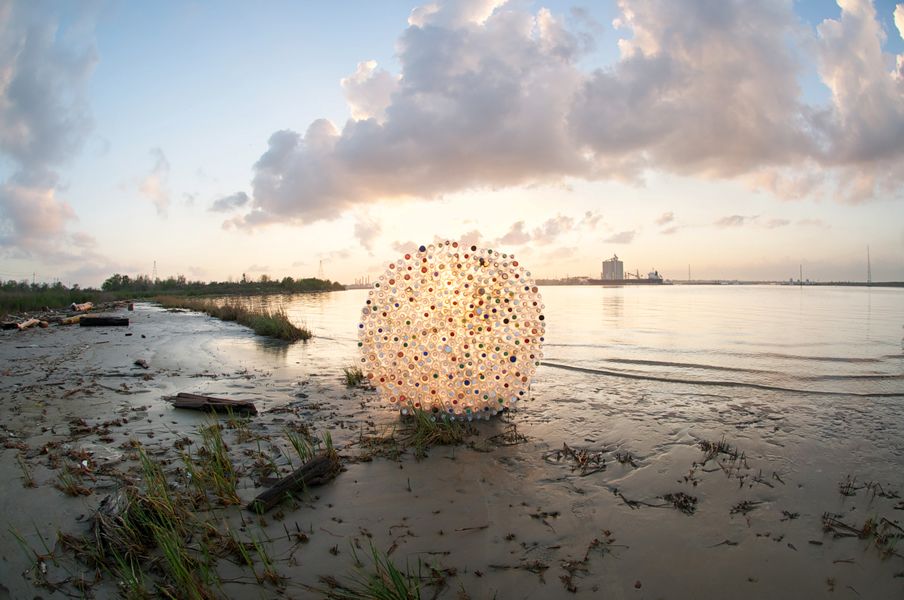 Human Debris - Photographs and text by Jeremy Underwood | LensCulture