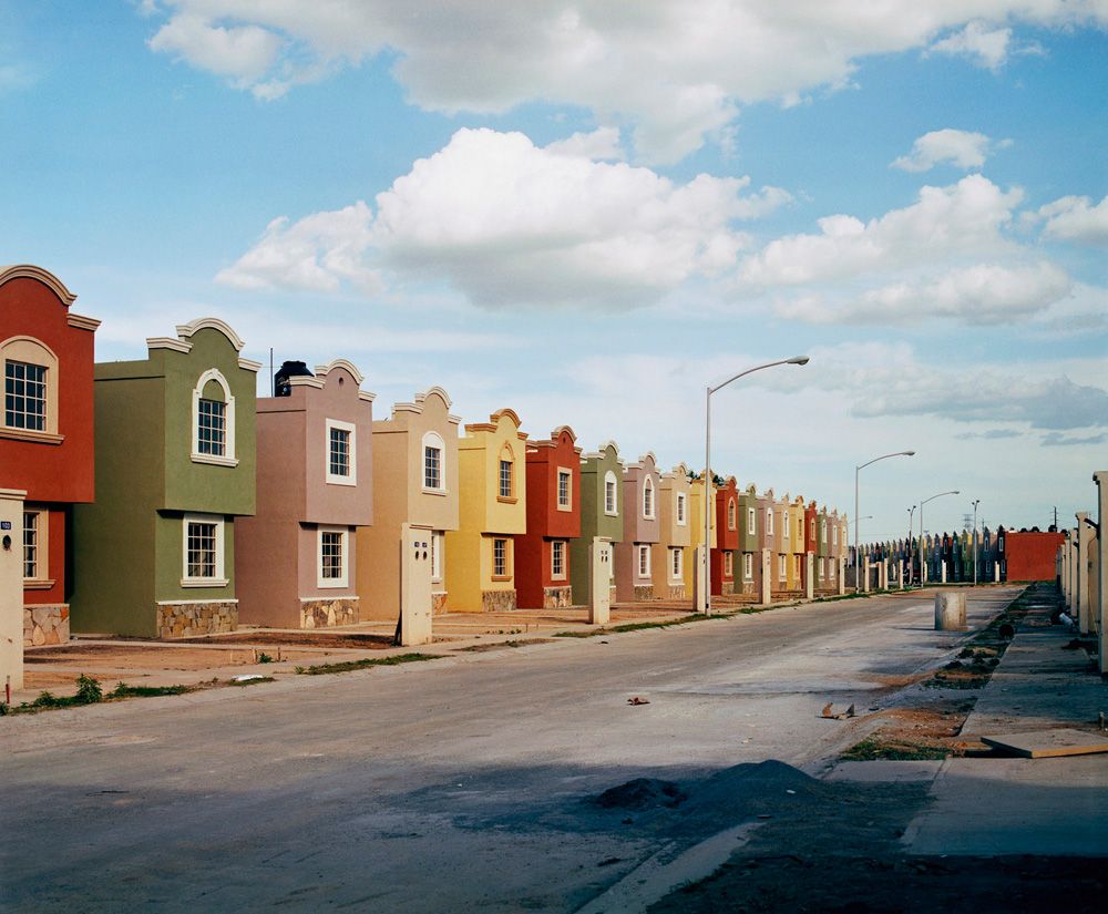 Suburbia Mexicana - Photographs by Alejandro Cartagena | LensCulture