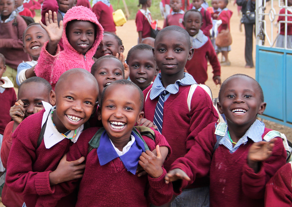 Raymond Vos - The Beautiful People of Kenya--Duos or Groups | LensCulture