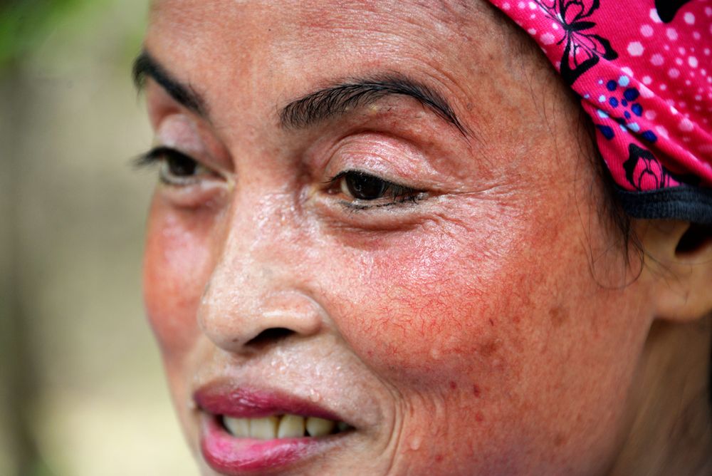 Didem Tali - Cambodia's female mine cleaners | LensCulture