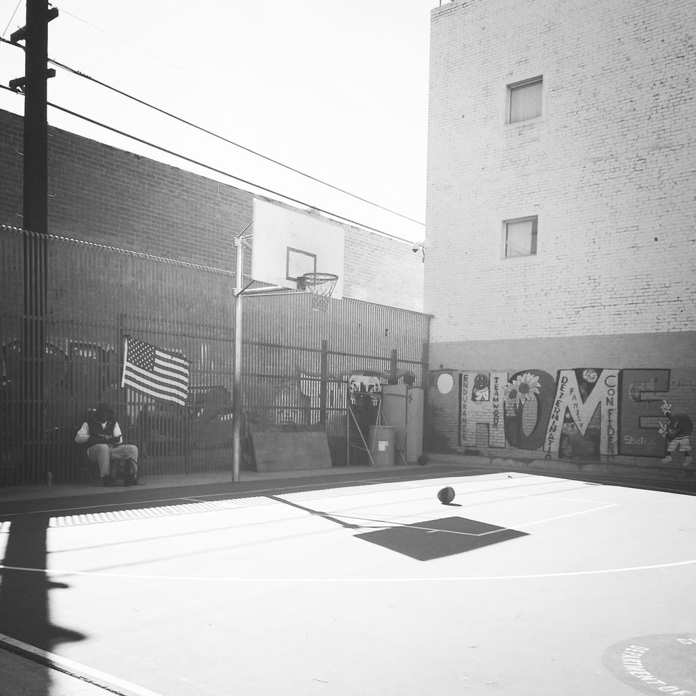 Andreea Teodorescu - Skid Row | LensCulture