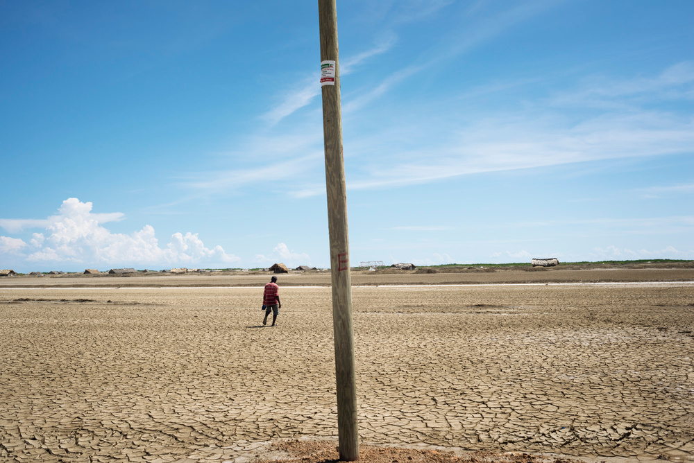 Environmental Migrants: The Next Great Wave? - Photographs and text by ...