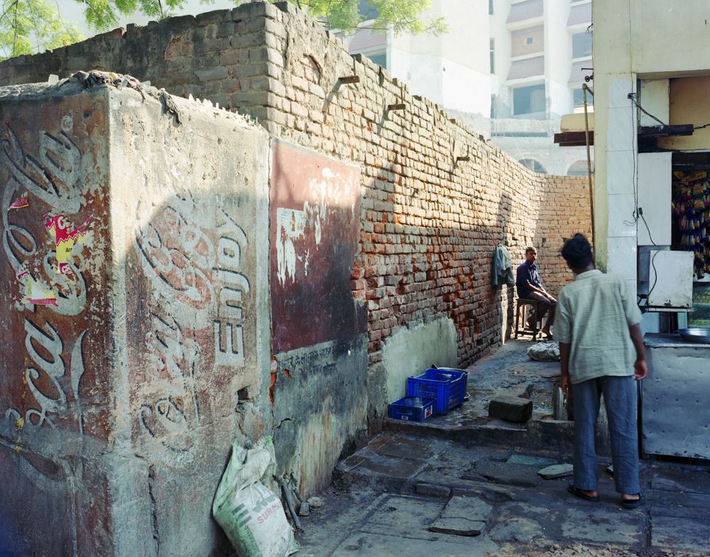 Peter Elliston - Broken Monuments | LensCulture