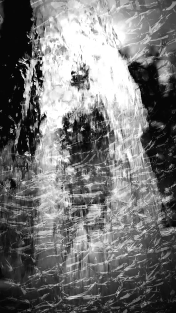 Robyn Base - Watergarden | LensCulture