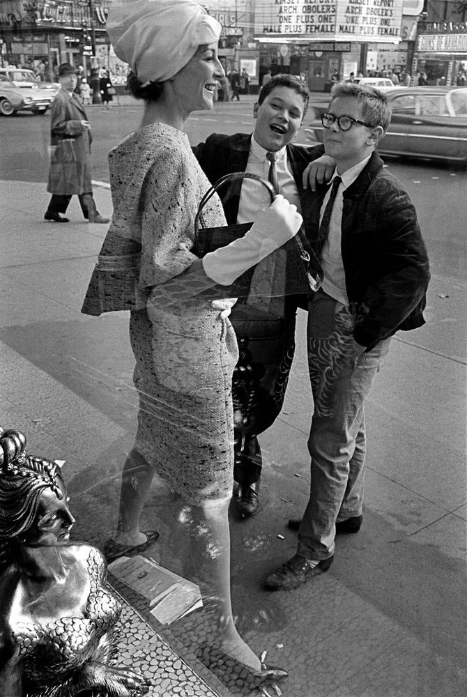 Frank Horvat - Fashion in Streets | LensCulture