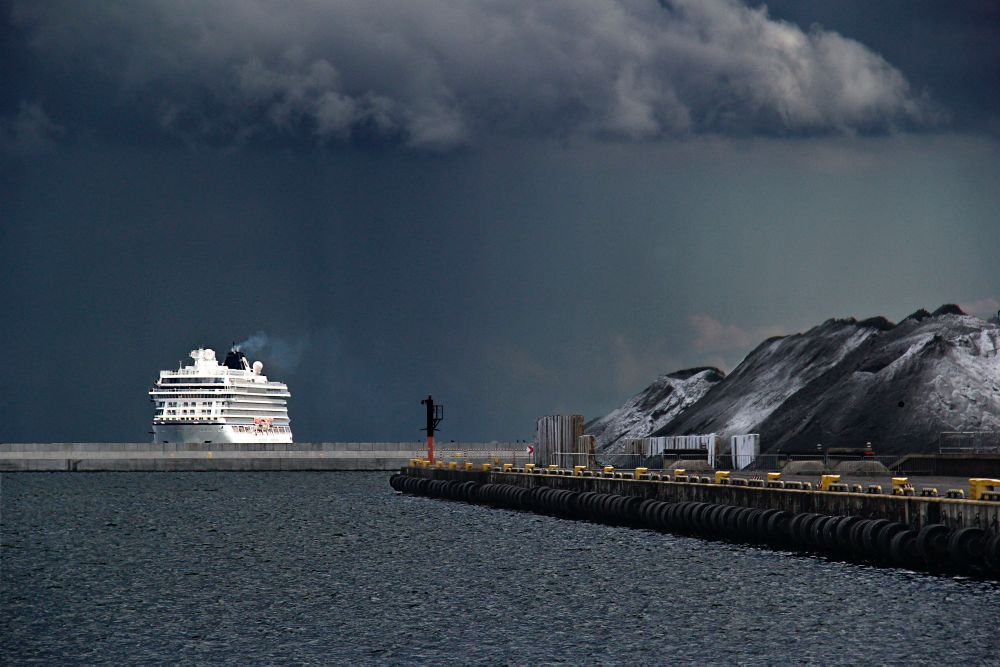 Eva Collins - Eva Collins' Sample of Photographs | LensCulture