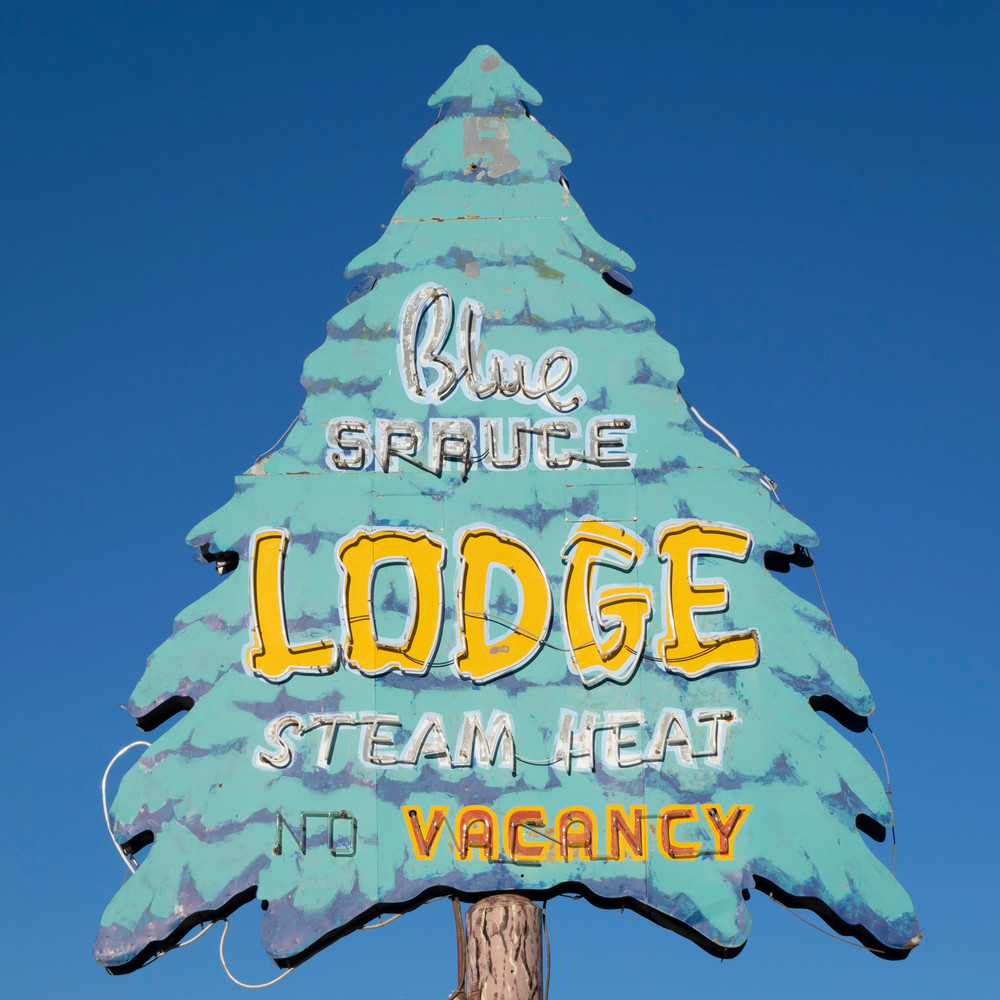 Molly Block - Roadside Relics | LensCulture