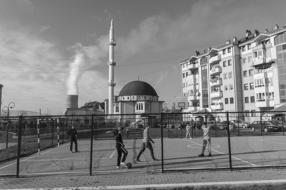 Obiliq - A town between the two thermal power plants. - LensCulture
