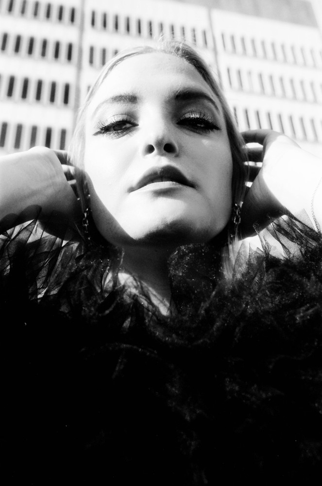 Grace Sims - Familiar | LensCulture