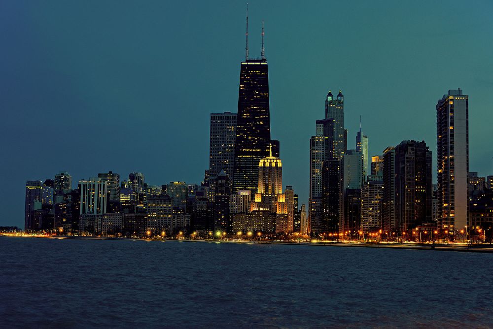 Michael Wilhelmi - Chicago Blue Hour | LensCulture