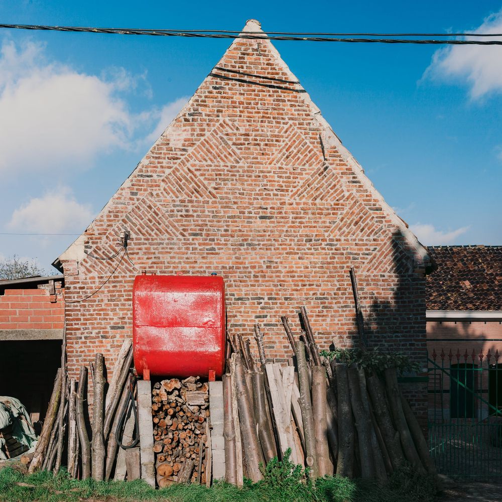 Pascal Liénard - Passing his sky / Passer son ciel | LensCulture