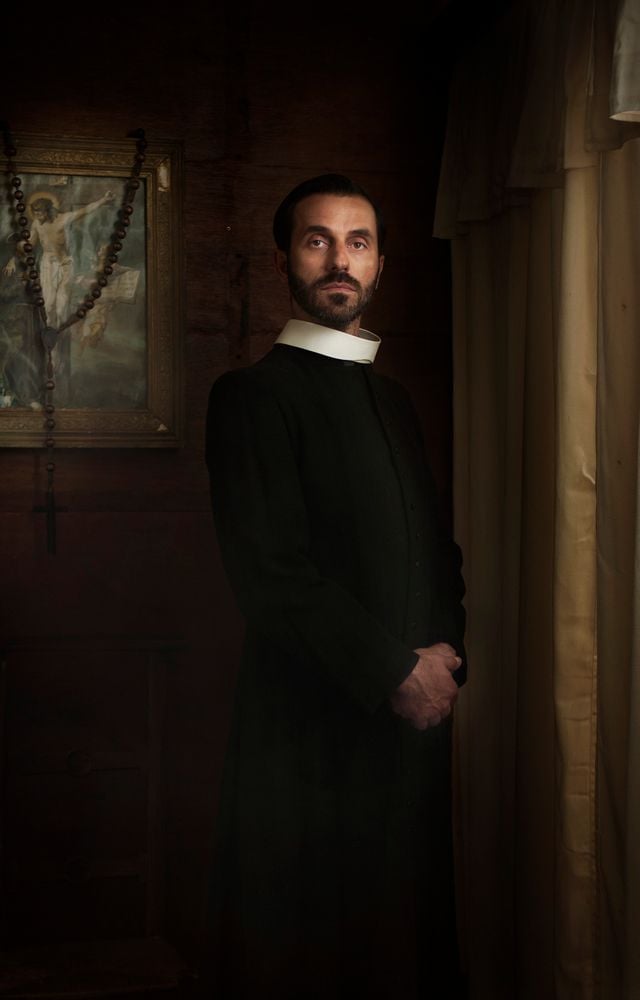 Jan-Willem van Riel - Get on ypour knees and confess | LensCulture