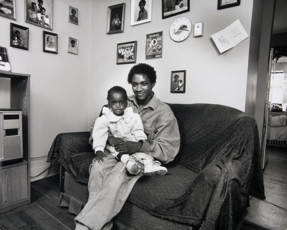 Taylor Dabney - "Portrait of Teenage Mothers Project" | LensCulture