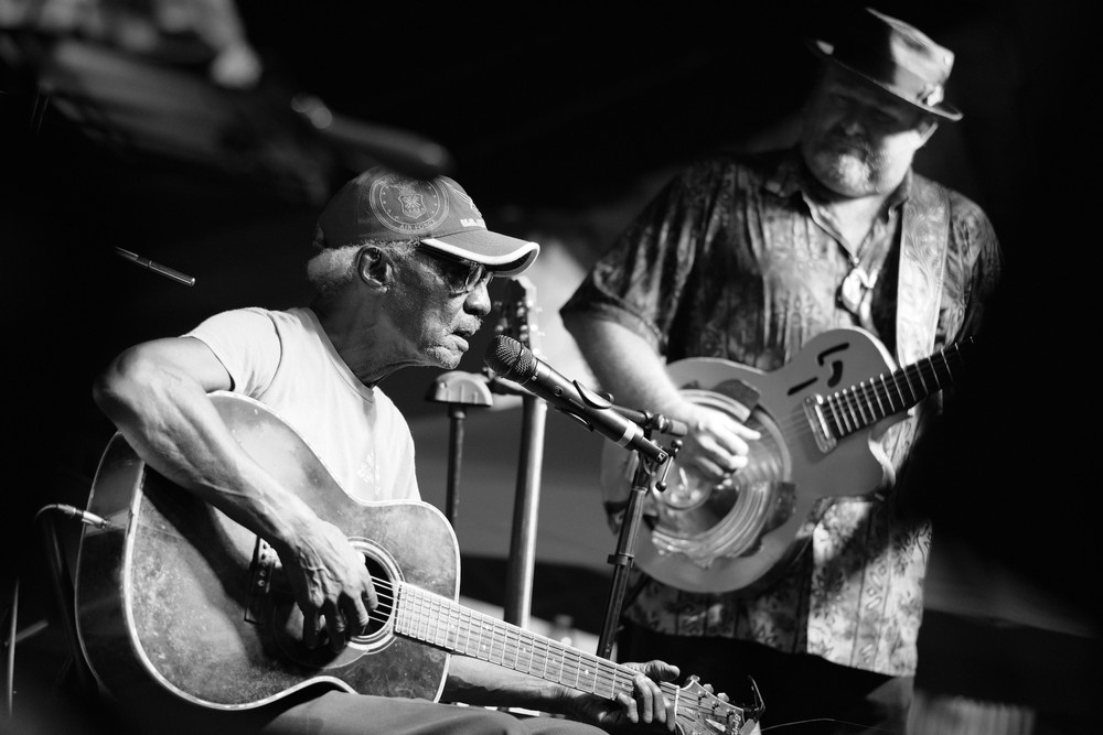 David Buller - Monochromatic Travels | LensCulture