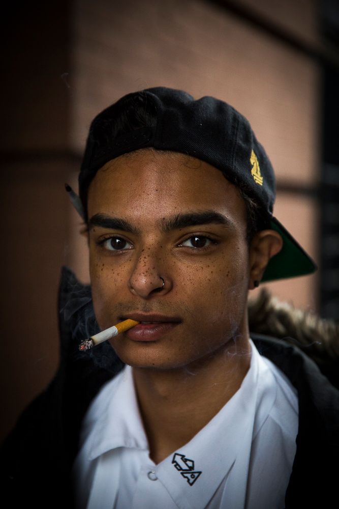 Oliver Tucker - Smoking Chefs | LensCulture