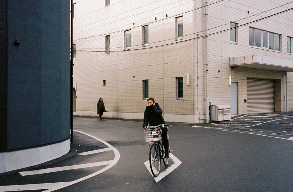Vengadasalam Murugam - Street scenes from Singapore and Japan | LensCulture